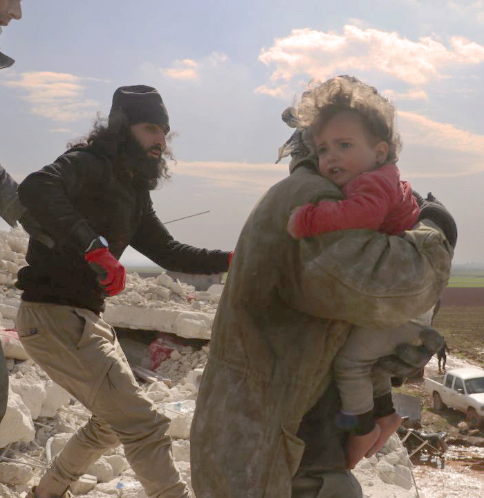 Give Syrian Children warm clothes